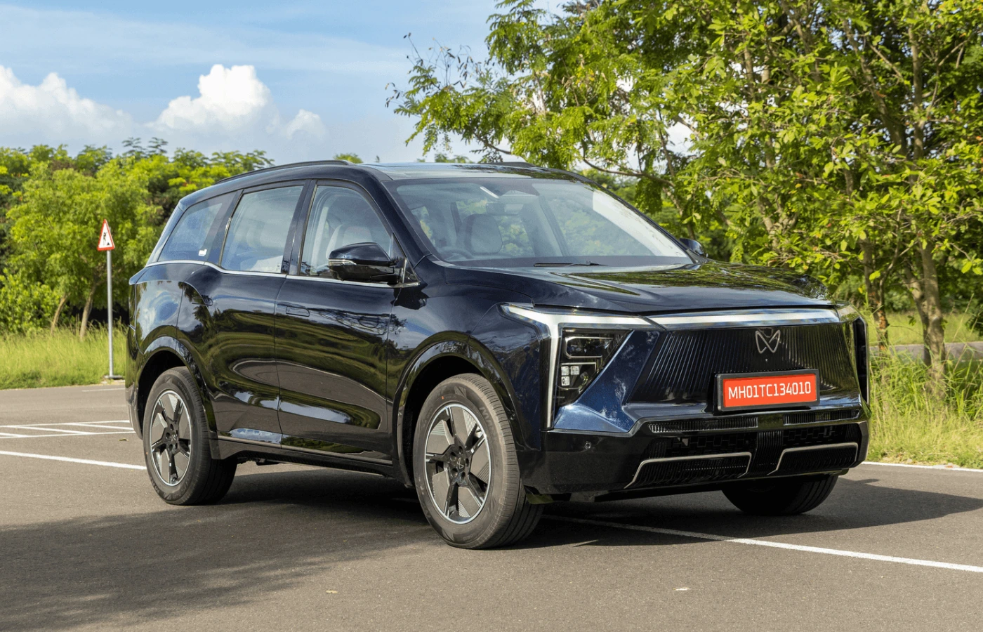 Mahindra XEV 9S Variants Explained | Full Features Breakdown