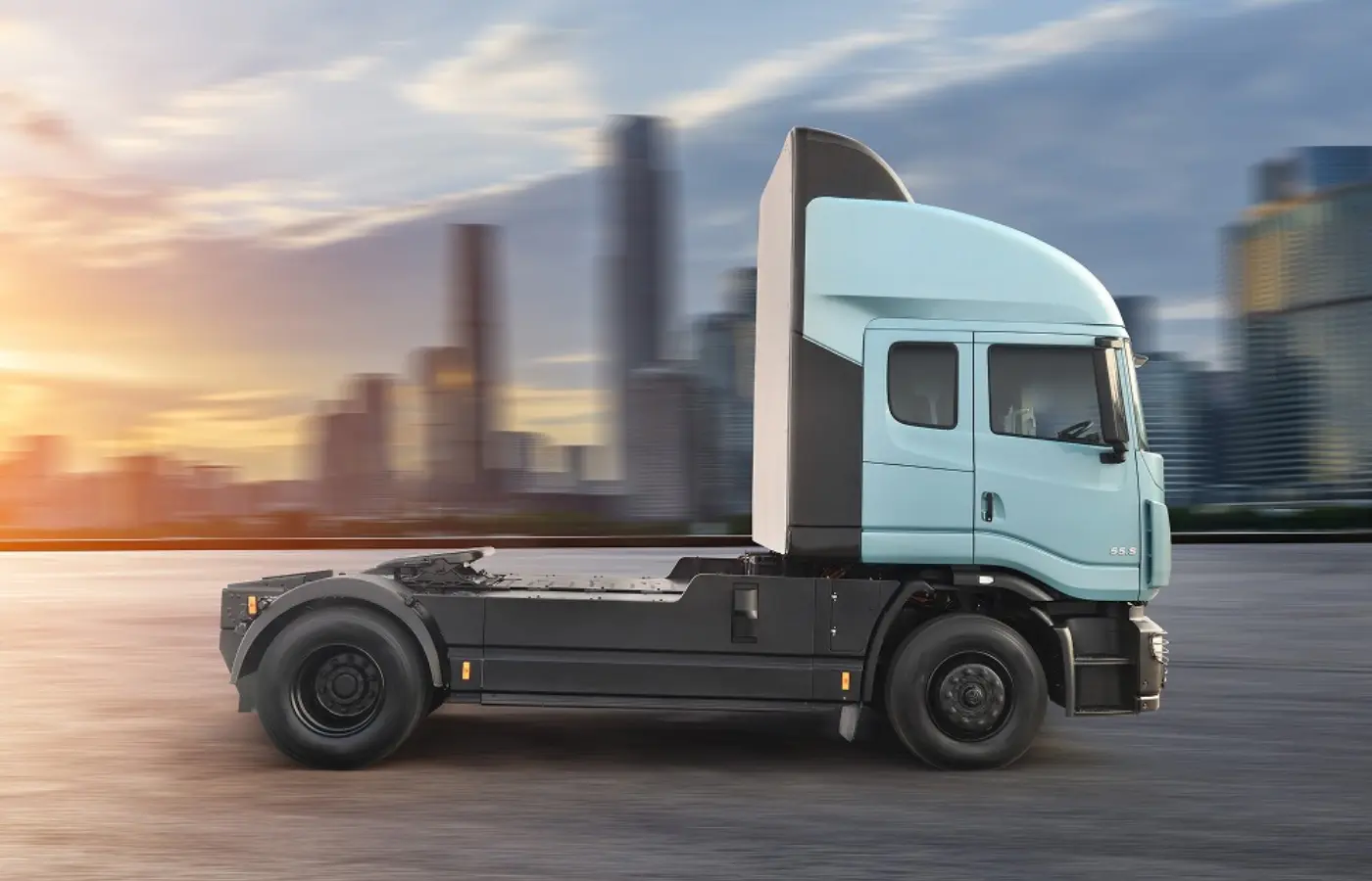 Tata Launches India’s Biggest E-Truck Lineup | Ultra & Prima