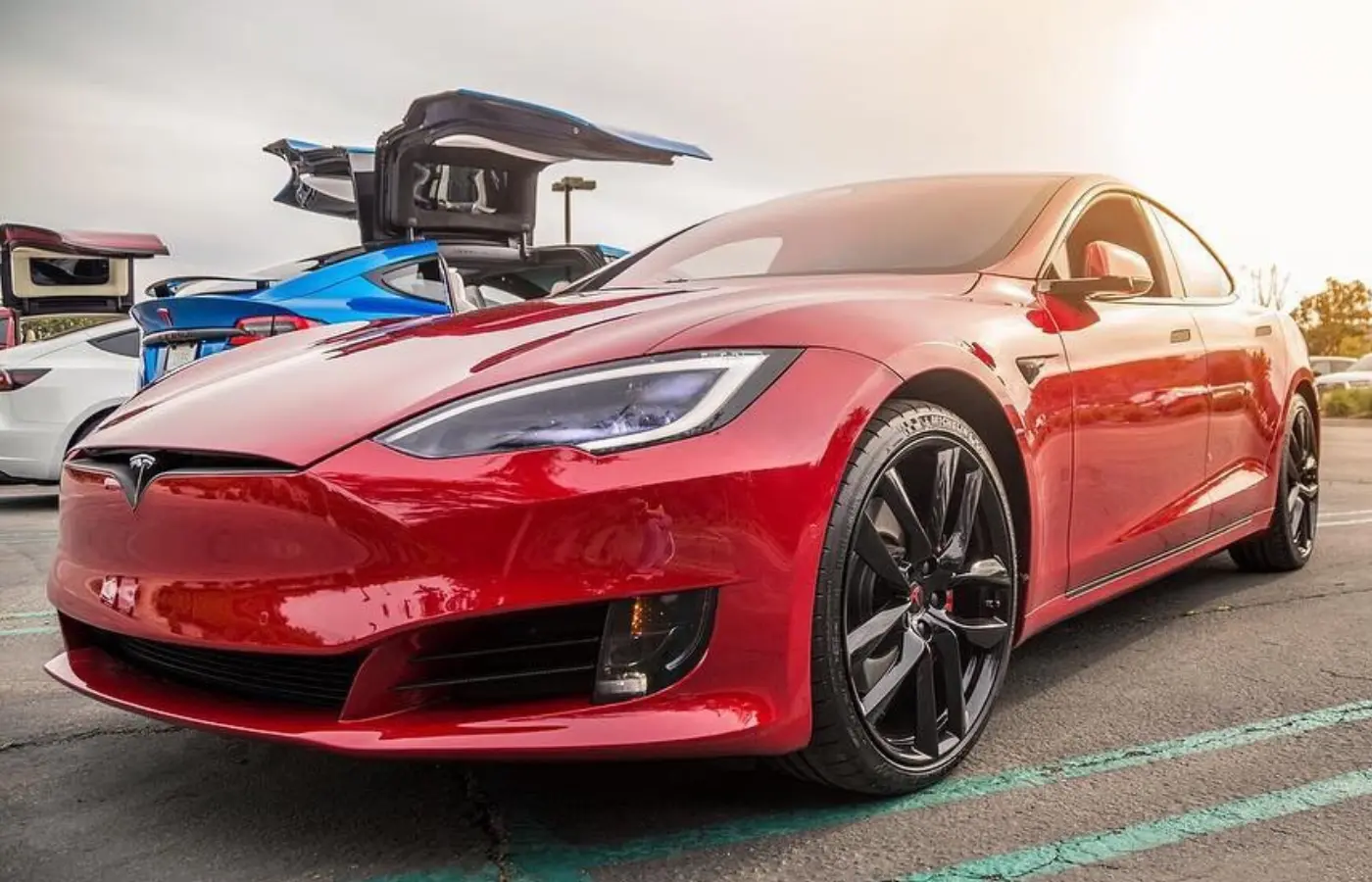 Tesla to Discontinue Model S & X | Fremont for Optimus Robots
