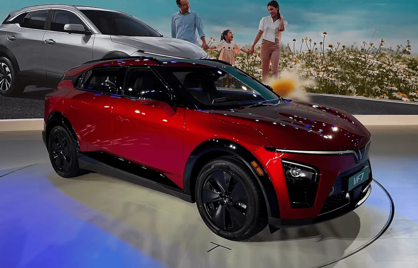 VF 7 Launched in India | Starting Price Rs 20.89 Lakh