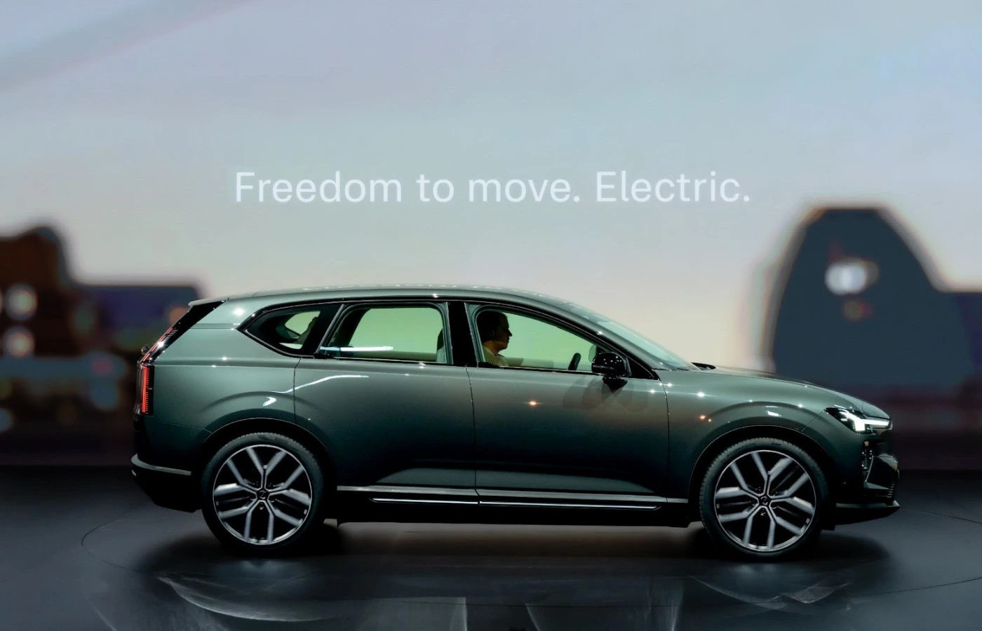 Volvo Introduces EX60 Electric SUV | Up to 810 km Range